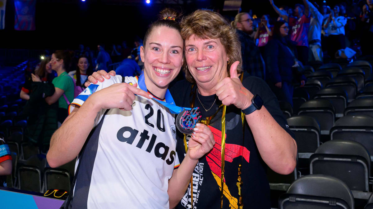 Handball: Emily Vogel nach WM-Silber: "Da ist gar keine Trauer ...