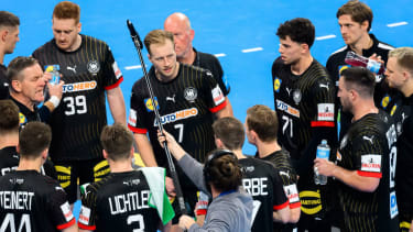 Warum wird das Handball-EM-Qualifikationsspiel des DHB-Teams um 15.10 ...