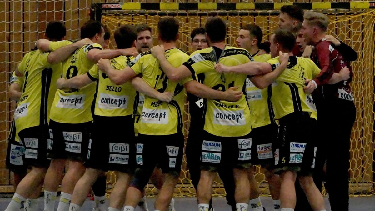 77 Tore, 3 Rote Karten: Dämpfer für Würzburg beim Aufsteiger | handball ...